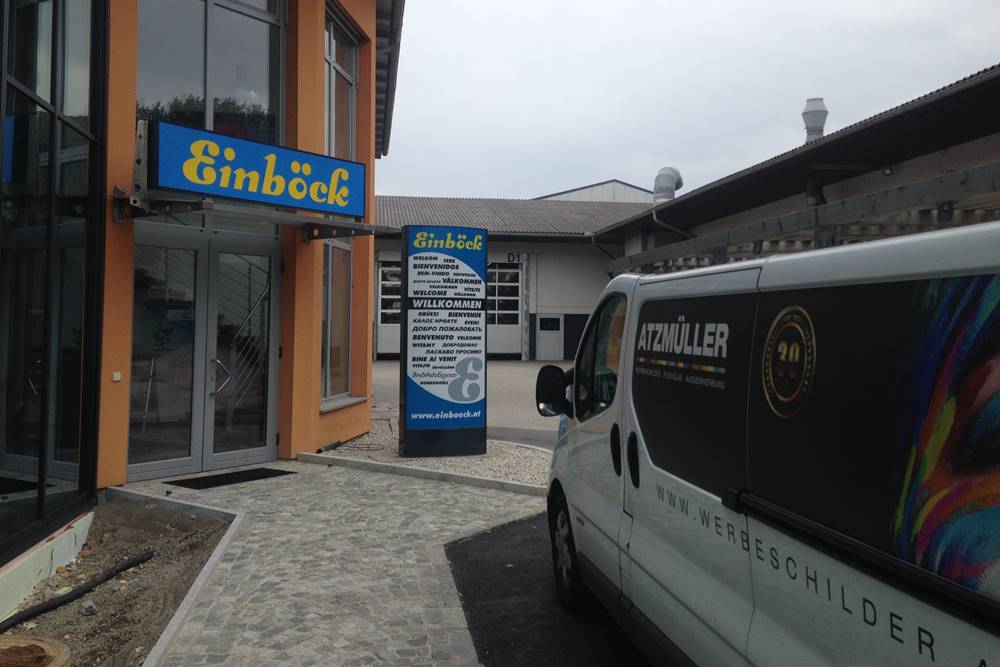 Ausleger | Atzmüller Werbeschilder - LED- und Außenwerbung in Eidenberg