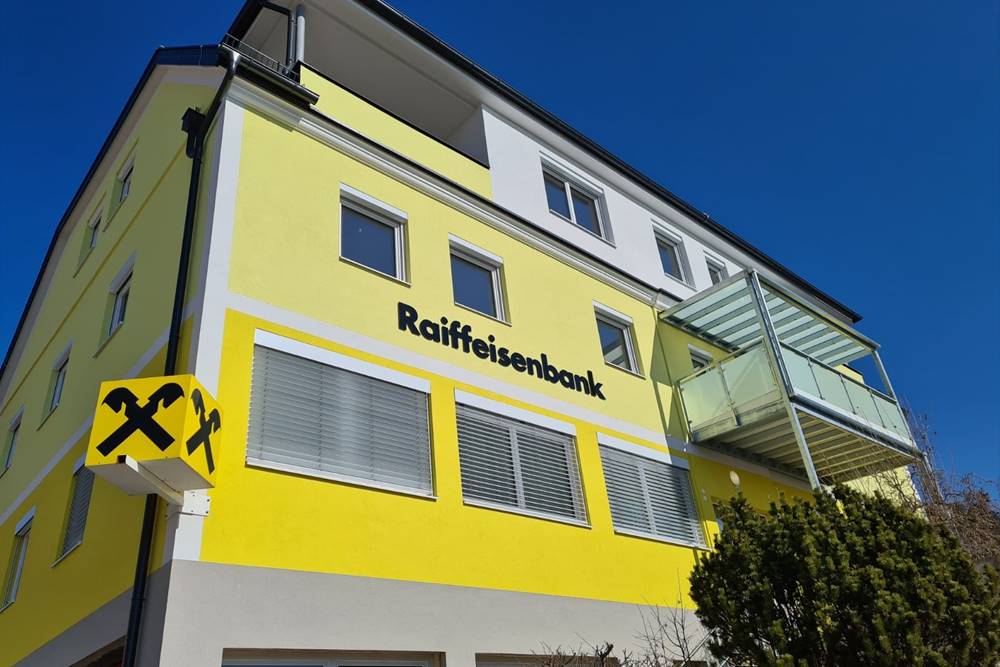 Ausleger | Atzmüller Werbeschilder - LED- und Außenwerbung in Eidenberg